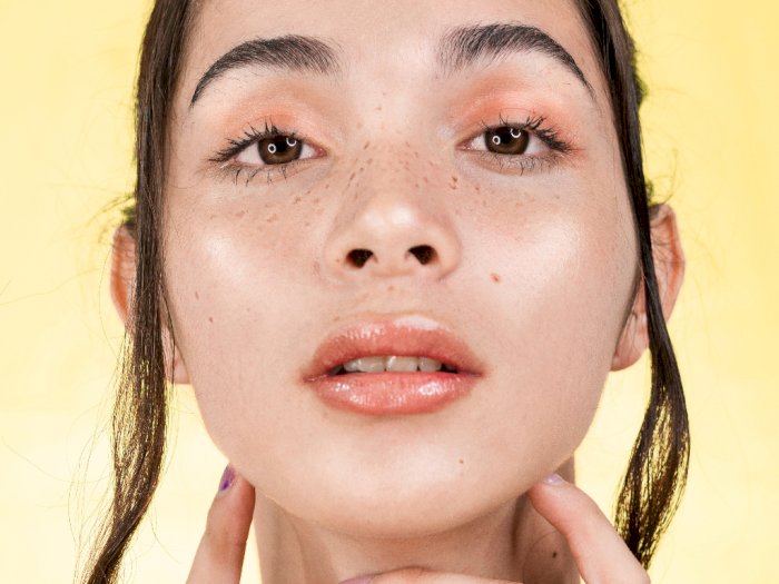 Dapatkan Bibir Merah Merona Dengan Cara Alami Berikut Ini Indozoneid